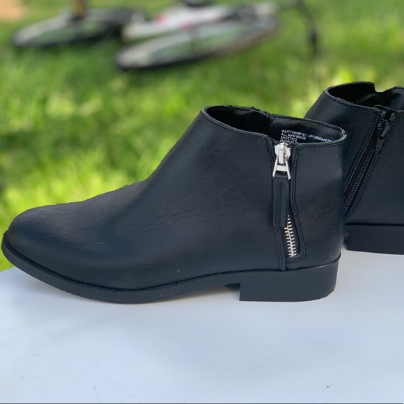 Time and Tru | Shoes | Time And Tru Ladies Two Zip Black Ankle Boots ...
